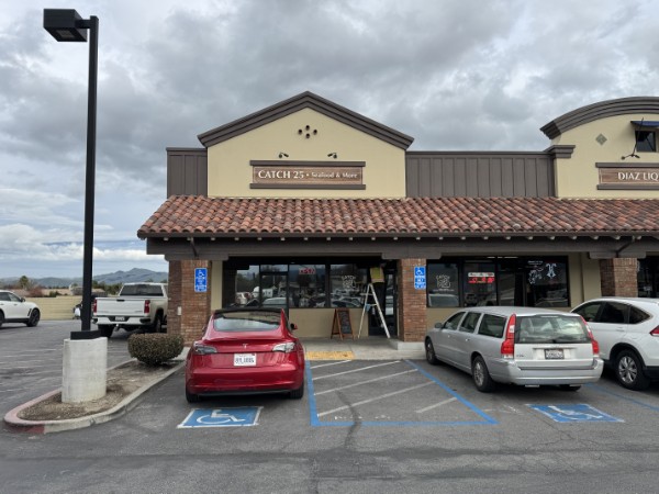 Catch 25 Draws Fish-Hungry Hollister Diners - Edible Monterey Bay